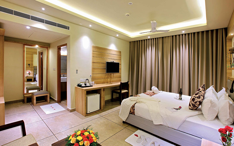 Thekkady Travel Packages - Woodnote Hotel - LiveKerala